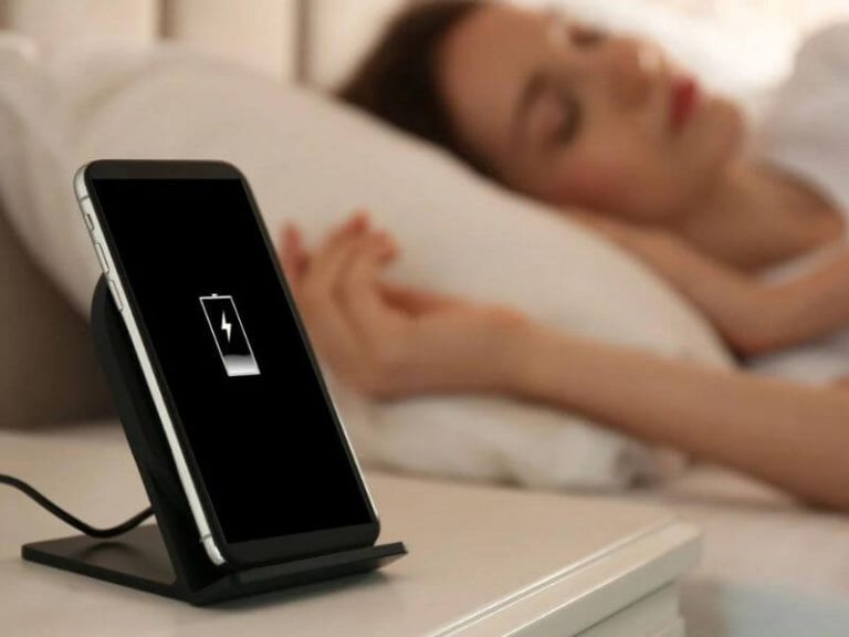 Why Should You Fully Charge a New Phone (Proper Explanation)